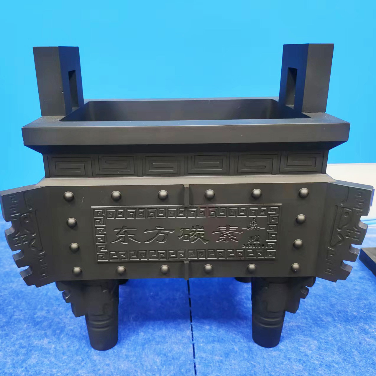 12µm Grain Size Crucibles Graphite Isostatic Graphite Block High ...